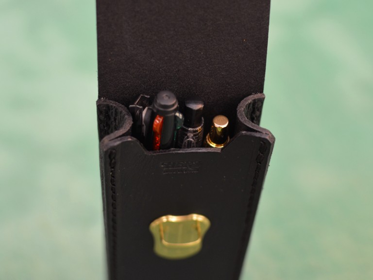 マルチケース企画 in博多工房｜革鞄・革小物のHERZ公式通販